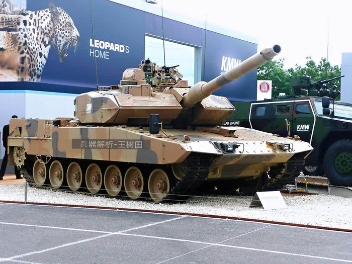 中国99A坦克正面防穿超1米！仅有俄罗斯T14坦克能一较高下|爆炸|坦克|高下_新浪新闻