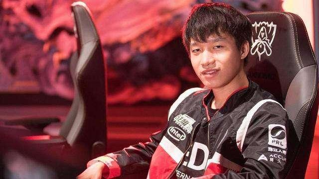 网友神P图表现LPL出征S8, IG让人笑出声, UZI在RNG的待遇太真实