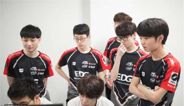 盘点LPL战队压箱底招数，EDG大树让人绝望rng的vn成绝活