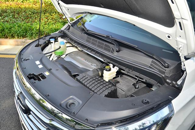 这车号称国产GL8，后排配商务舱，2.0T+爱信6AT，曾提车加价