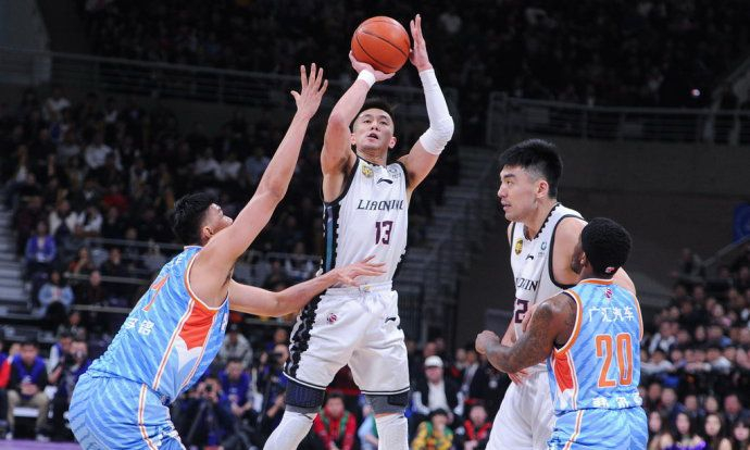 中超为CBA让路 CCTV5直播CBA半决赛G3卫冕冠军辽篮客战新疆