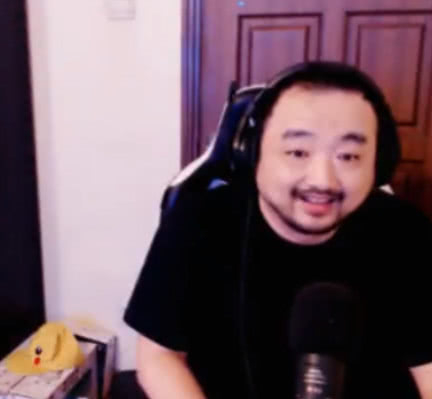 斗鱼主机区真的成一家人 寅子和3DM总监等其实都是PDD员工