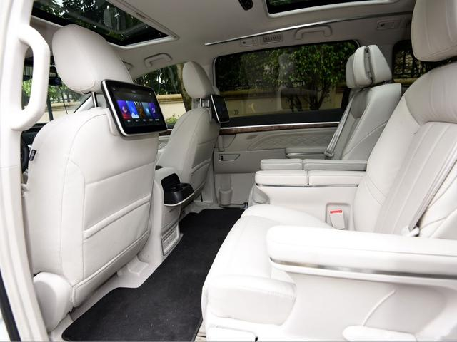 这车号称国产GL8，后排配商务舱，2.0T+爱信6AT，曾提车加价