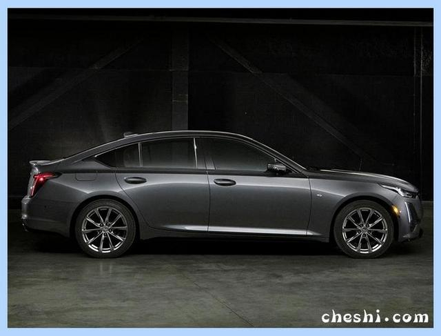 美系全新豪华车实拍！搭3.0T+10AT，颜值碾压奥迪A6L