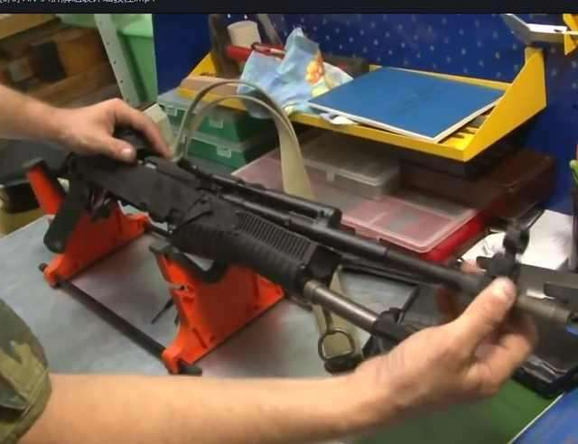 中国专家刚决定仿制AN94淘汰95步枪, 该枪就被俄国全面撤装