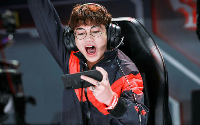 WE终结BA黑凤梨十六连胜！完美诠释KPL无弱旅