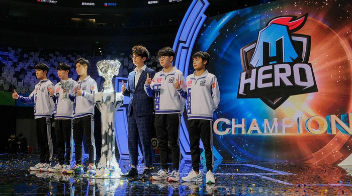 王者荣耀KPL春季赛揭幕战Hero与QG狭路相逢，谁将取胜？