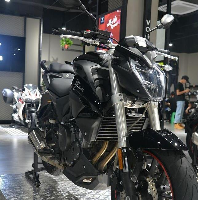 又一国产摩旅“神车”排量500CC异步双缸，仅售31800|异步|排量|隆鑫_新浪新闻