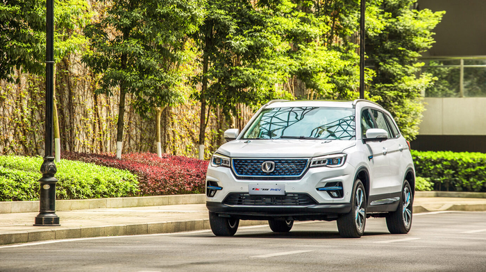 长安CS75 PHEV评测：或许是20万以下新能源SUV的最佳选择？