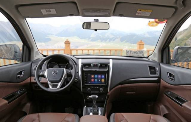 全系标配ESP的加大号7座SUV 开起来实际表现怎么样？