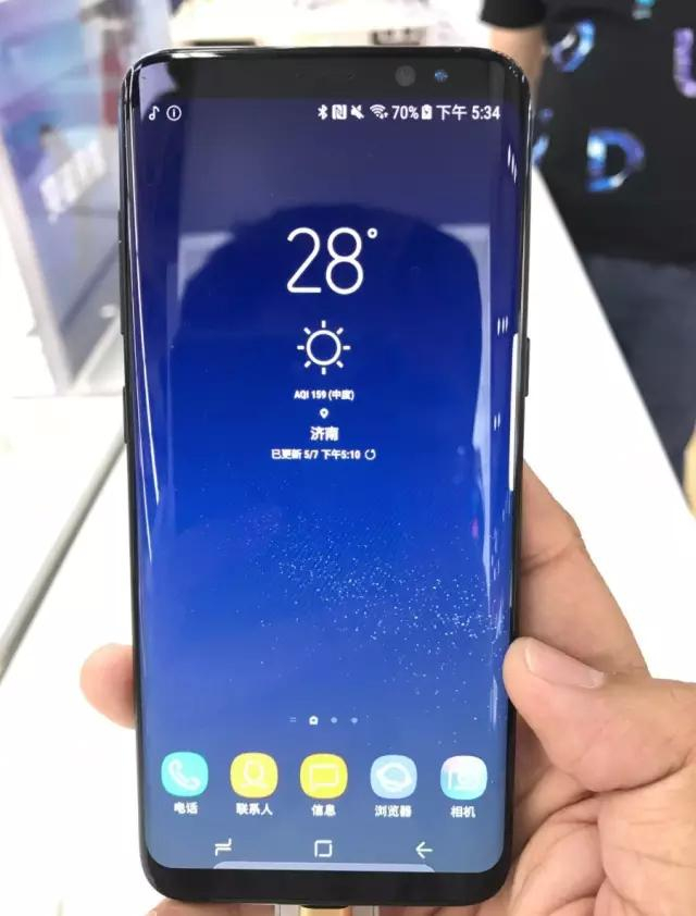 谷歌发布iOS，俄罗斯封杀小米，三星嘲讽华为