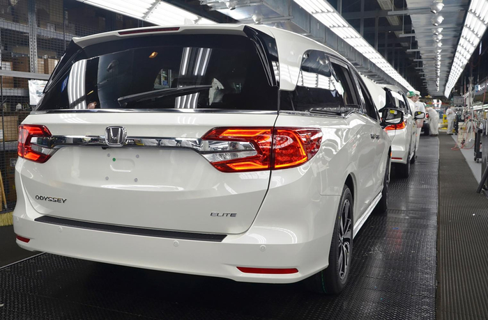 第五代奥德赛，配全球首款10AT座椅，够GL8喝一壶