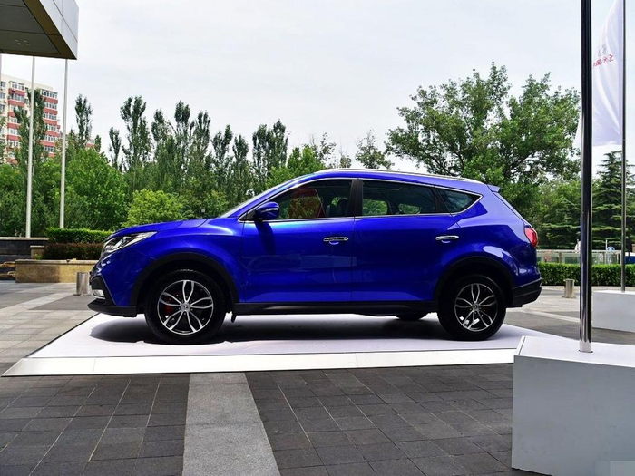 风光580智尚版预售11万起，谁还买荣威RX5传祺GS4