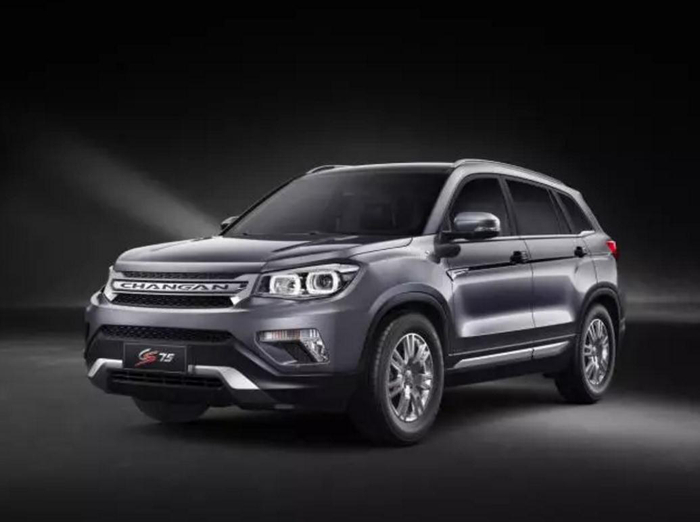 上半年销量猛增，长安CS15成性价比最高的小型SUV