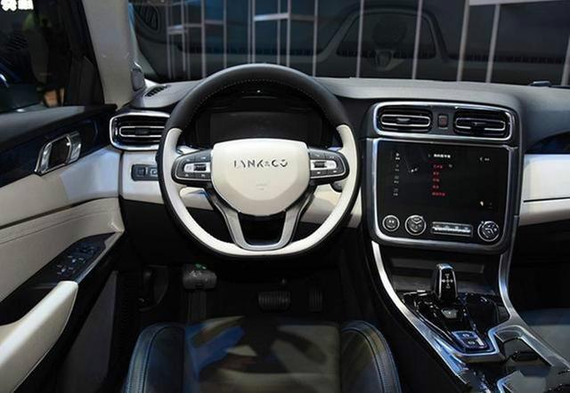 国产SUV逆袭哈弗H6! 标配ESP带四驱启动, 仅12万