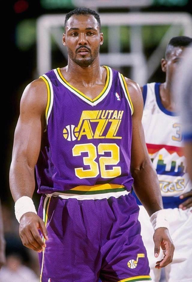 90年代五大NBA巨星！四大中锋两人入选，乔丹无悬念