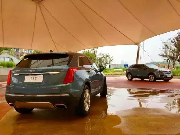 百公里油耗7.9L 试驾凯迪拉克XT5轻混动