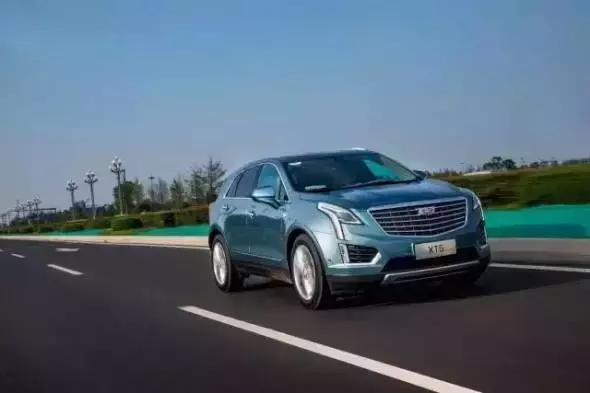 百公里油耗7.9L 试驾凯迪拉克XT5轻混动