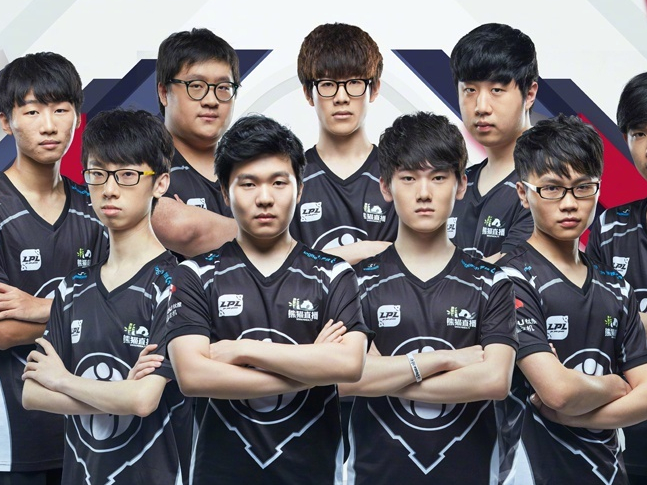 S8等一个IG！RNG阵容不变，Tabe或担任教练与Uzi再度联手