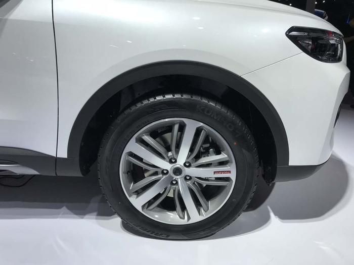 12.6万起 哈弗H6 1.5GDIT上市 宝骏510“夺冠”更难喽