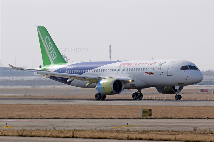 第二架C919大型客机首飞成功，开启国产大飞机新征程。|客机|试飞|飞行_新浪新闻