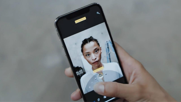 苹果展示“人像光效模式”魅力，iPhoneX也能拍出专业级人像照片