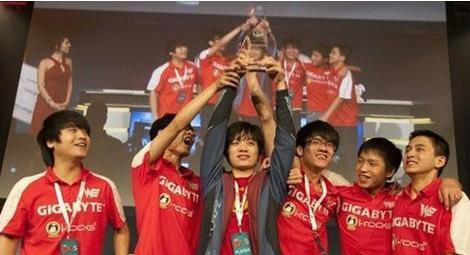 S7厂长（Clearlove7）退役 直播卖饼成最终归路