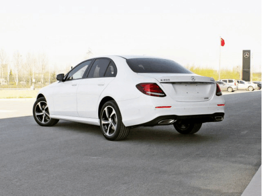 奔驰E级2017款E300L运动豪华型, 给你带来全新的驾驶体验