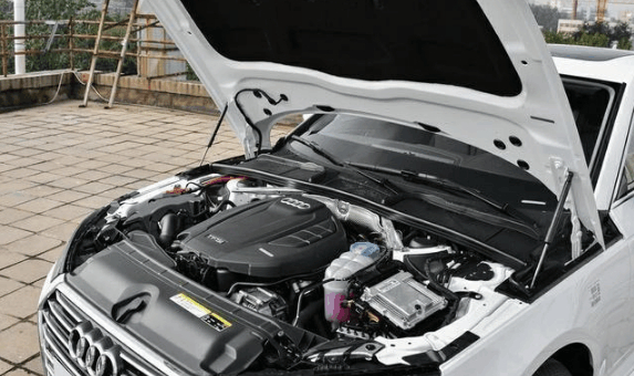 2018款奥迪A4L, 外观更激进, 2.0T动力, 性价比高, 值得入手!