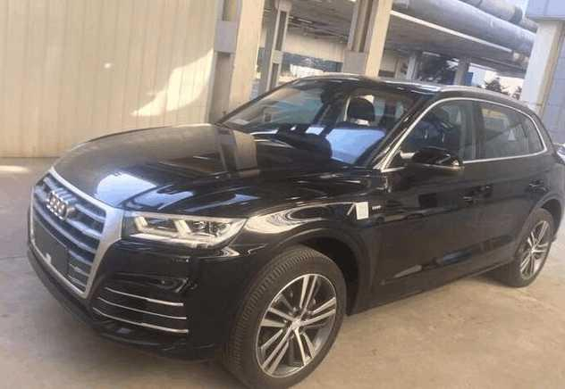 首批奥迪Q5L抵达4S店，加长后更像缩小版Q7，宝马X3要凉透了