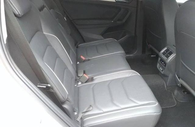 高个90后女孩情独SUV，果提途观L1.8T旗舰版