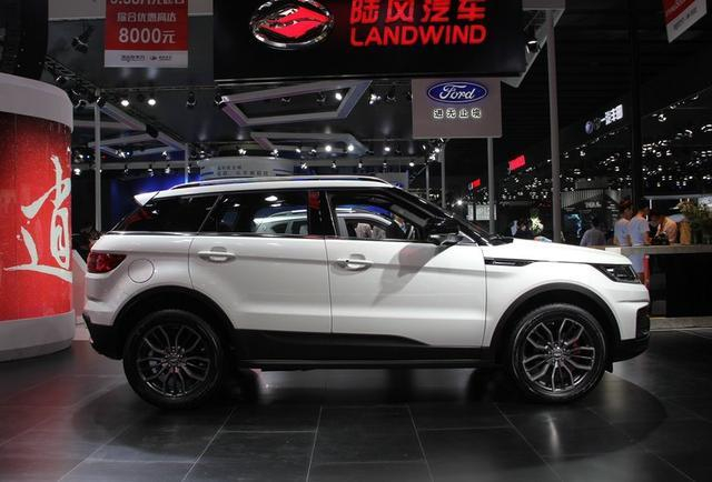 1.5T+8AT配悬浮式车顶, 爆款SUV只卖不到15万! 哈弗H6又有压力了