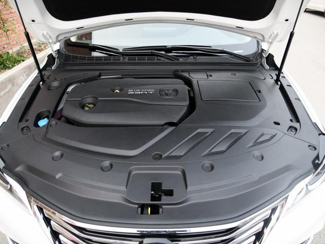 “国产CC”上市，运动轿跑，1.5T+8AT，仅卖8万，颜值秒杀奔驰C