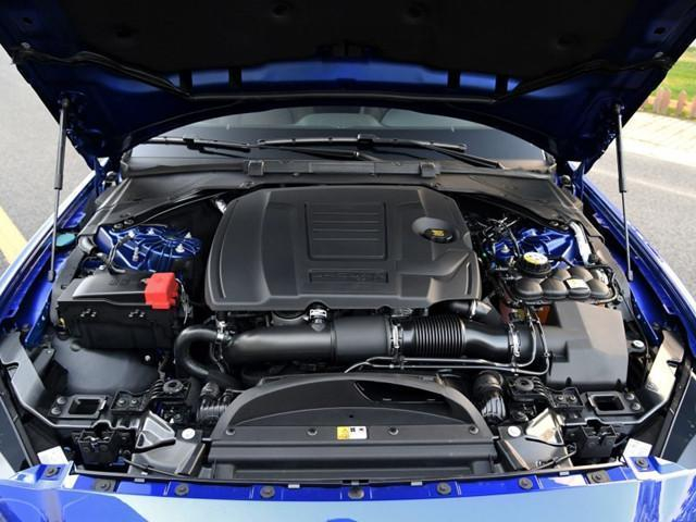 这车忍不住还是国产, 比宝马3系长, 2.0T+8AT动力性能不输奥迪A4L