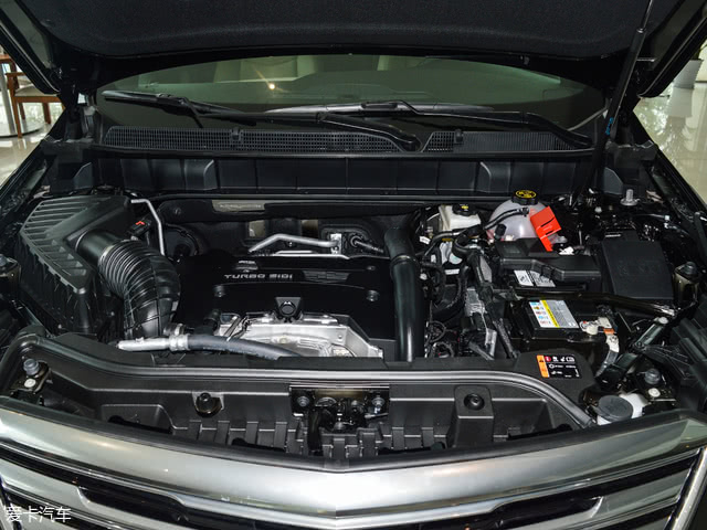 卡导一帮一：奔驰GLC对比凯迪拉克XT5