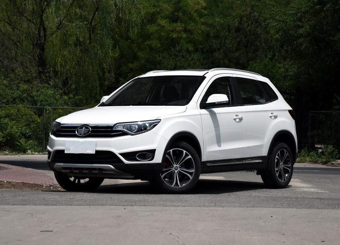 这款SUV仅6.69万起售, 搭1.5T发动机, 工信部综合油耗6.9L!