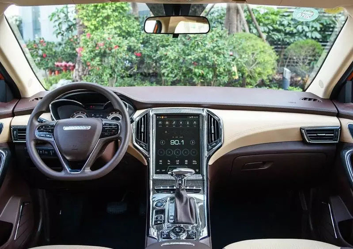 绝地双雄 试驾猎豹CS9 1.5T/猎豹EV300纯电动版