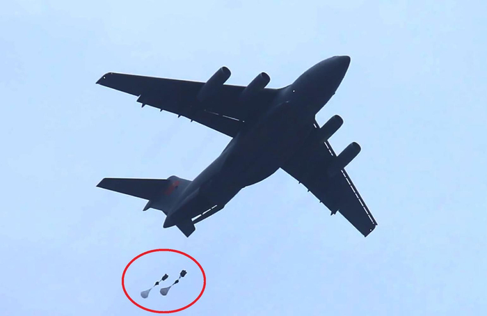 陆战之王99A坦克能空运了！运20运输机可让它3小时全境抵达