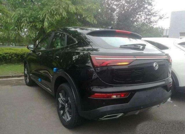 东风轿跑SUV ix5工厂实拍，比马自达CX-4好看，品质值得信赖