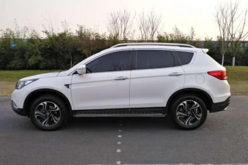 这车有CRV一半基因，1.6T+6AT只12万，冲着H6去的