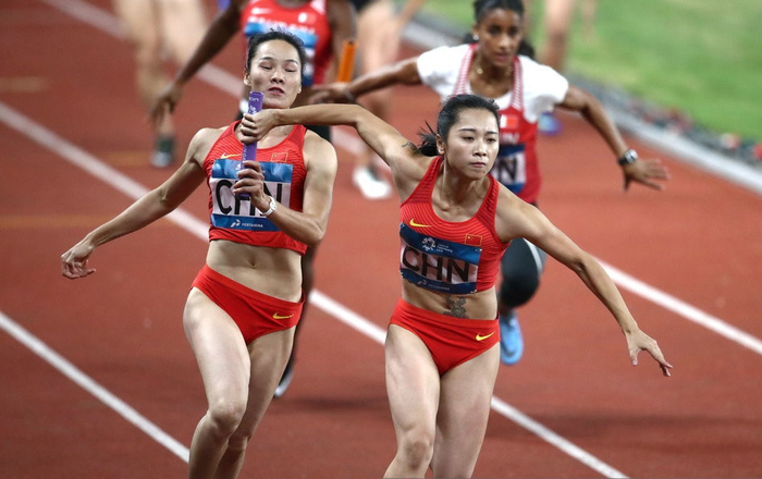 最后一棒遭逆转！女子4x100米接力中国无缘卫冕，巴林破纪录夺冠|巴林|韦永丽|中国队_新浪新闻