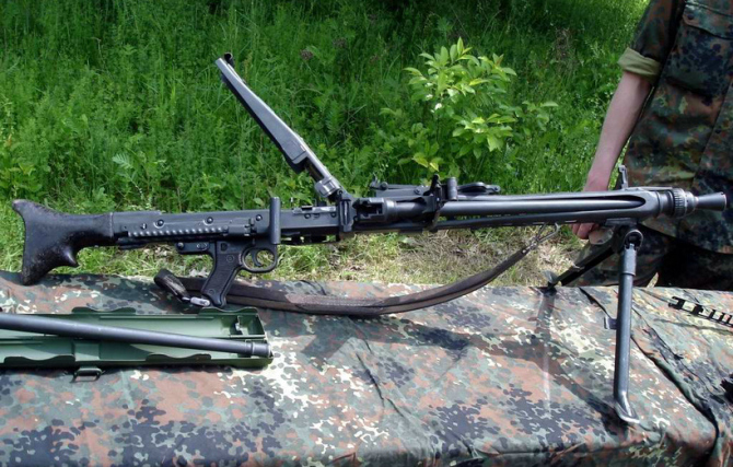 MG42机枪1500发/分的射速处于什么水平？|射速|通用机枪|机枪_新浪新闻