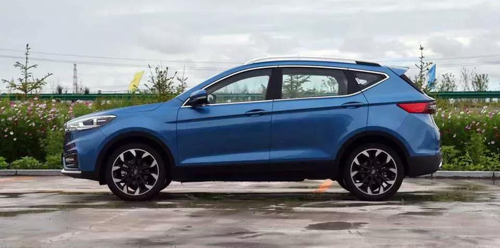 加长100mm的奔驰GLC L，“正面硬刚”奥迪Q5L！