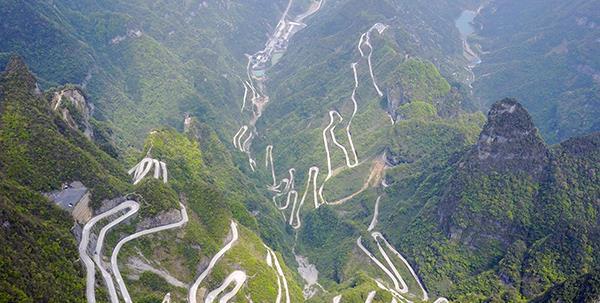 中国最危险盘山公路,共有99道弯,老司机都不敢上