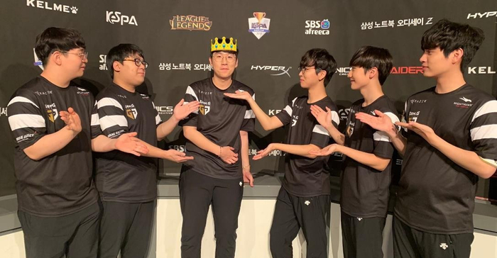 亚运会、世界赛上被打哭的尺帝Ruler, 回到LCK他终于站起来了!|亚运会|暴打|军训_新浪新闻