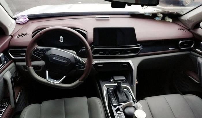 起步就配1.5T，10万就有自动挡，这SUV比奇骏好开多了