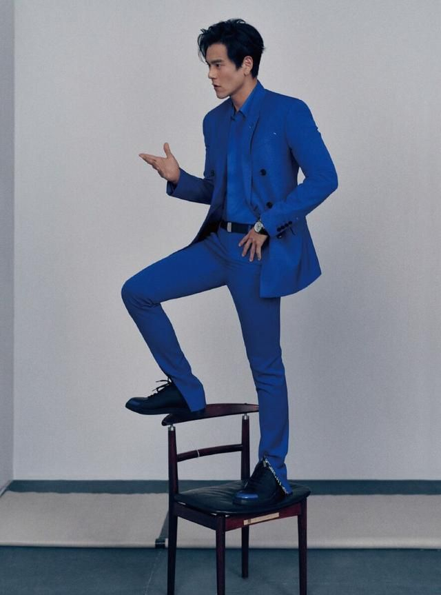 彭于晏登上《风度men's uno》杂志封面，十度合作，积蓄成长