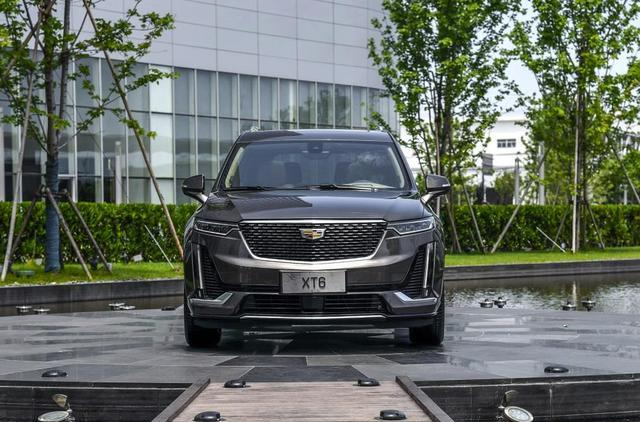 对比奔驰GLC后，42万选了凯迪拉克XT6，车主说了九个字