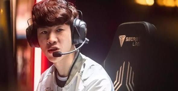 IG赢了第一盘之后为何把Theshy轮换？Duke正对着空调有点紧张