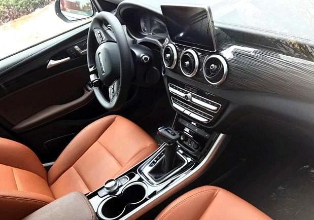 众泰转型BBA了！3月即将上市，全新SUV让GLA无话可说！